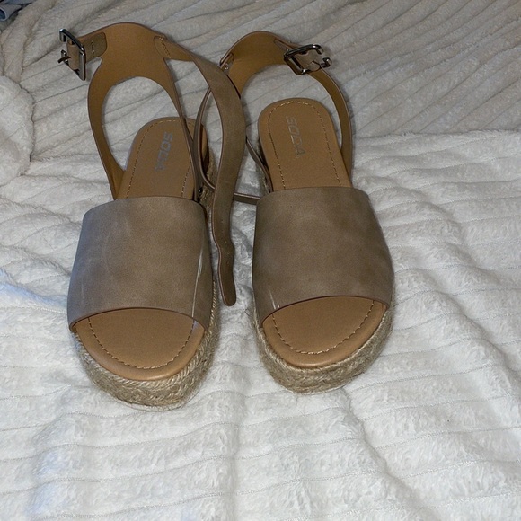 Shoes | Tan Platforms From Soda | Poshmark